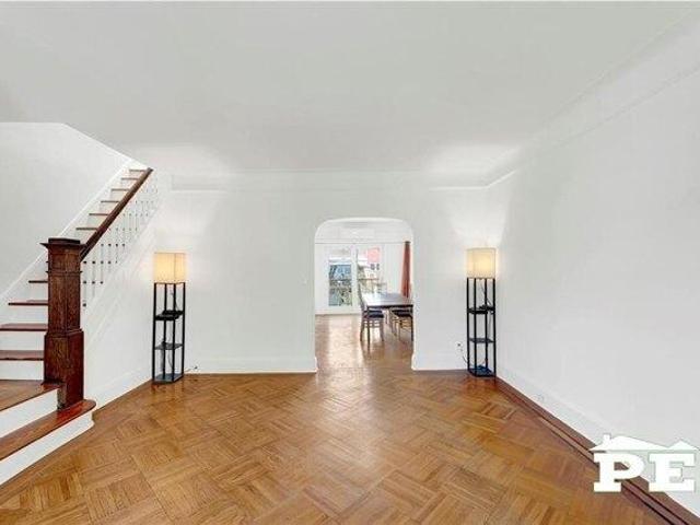house with 3 bedroom, Brooklyn NY DS103602571