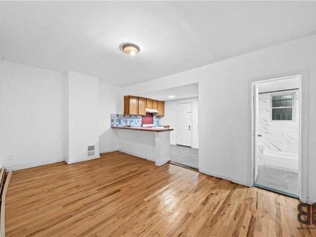 house with 3 bedroom, Brooklyn NY DS103620866