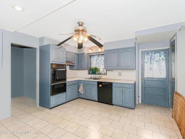 house with 3 bedroom, Brooklyn NY DS103622386