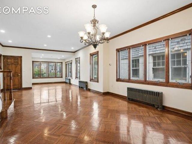 house with 3 bedroom, Brooklyn NY ES103623417