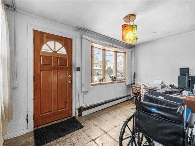 house with 3 bedroom, Brooklyn NY ES103623778