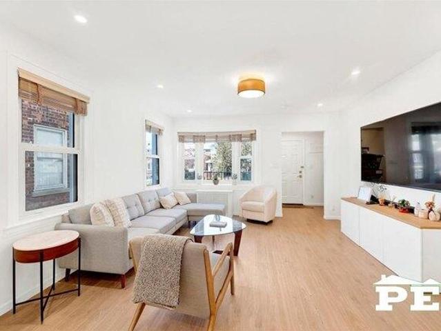 house with 3 bedroom, Brooklyn NY ES103624076