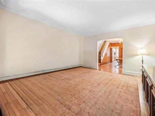 house with 3 bedroom, Brooklyn NY ES104902268
