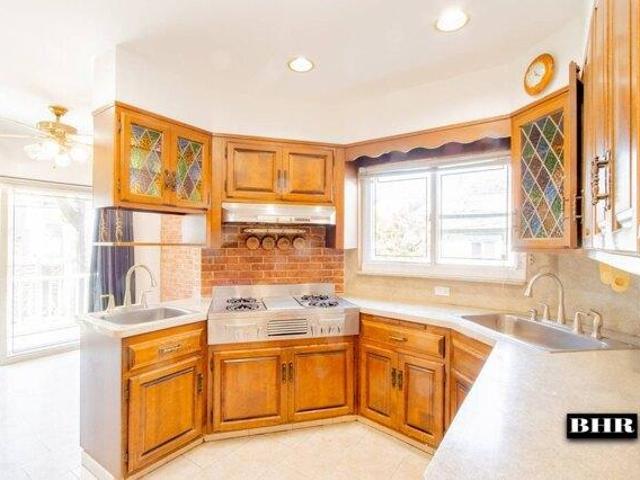 house with 3 bedroom, Brooklyn NY ES104908382