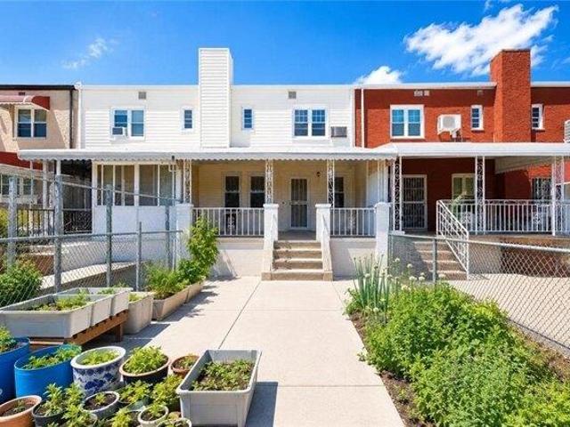 house with 3 bedroom, Brooklyn NY ES104908520