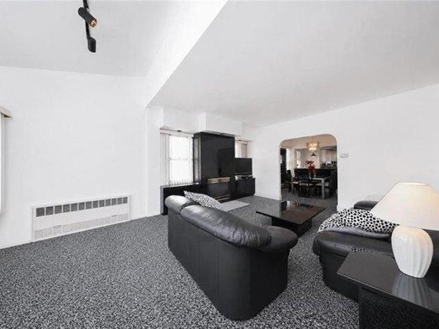 house with 3 bedroom, Brooklyn NY ES105204005