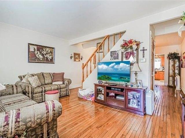 house with 3 bedroom, Brooklyn NY ES105206637