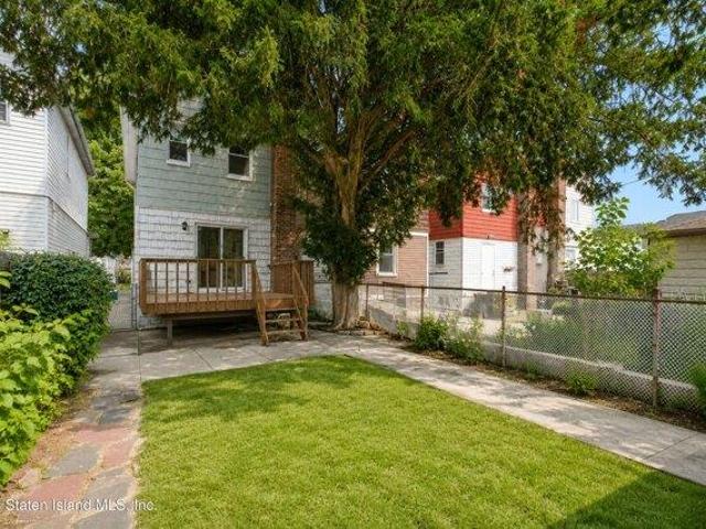 house with 3 bedroom, Brooklyn NY ES105206709