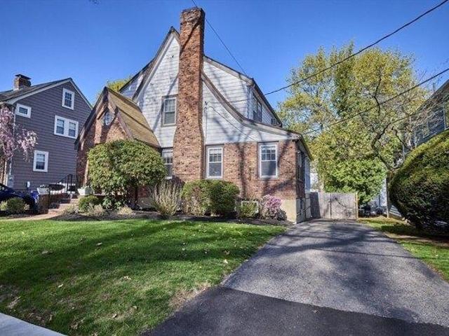 house with 3 bedroom, Brookline MA DS102409873
