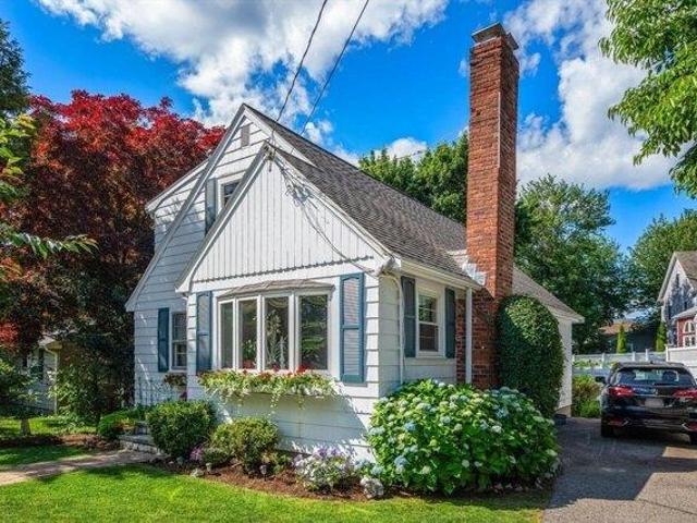 house with 3 bedroom, Brookline MA DS103885168
