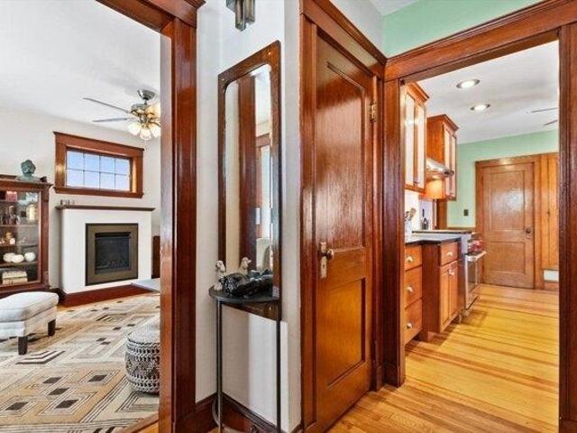 house with 3 bedroom, Brookline MA ES103016869