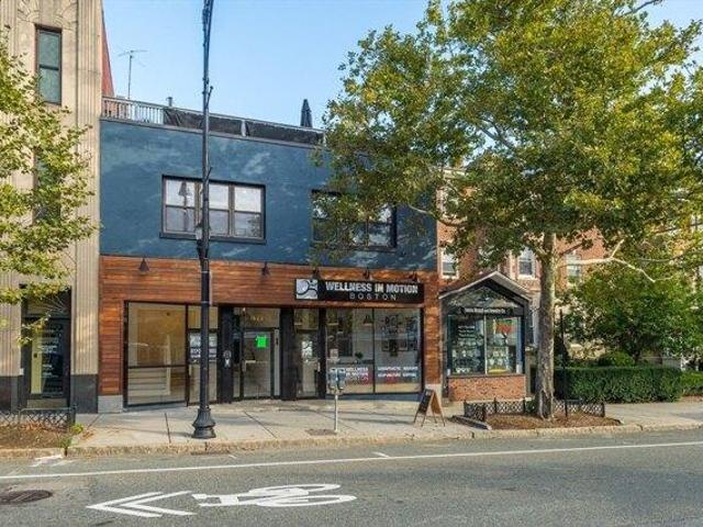 house with 3 bedroom, Brookline MA ES104831392