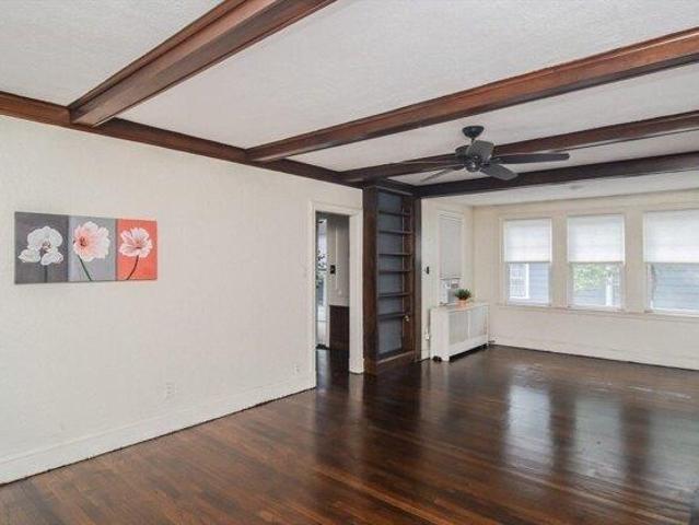 house with 3 bedroom, Brookline MA ES104043429