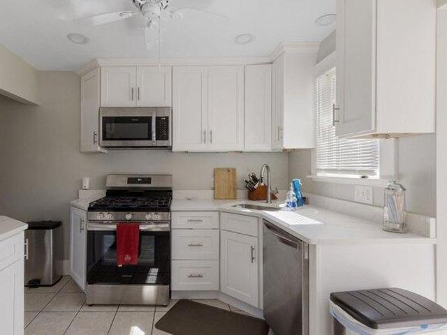 house with 3 bedroom, Brookline MA ES105423701