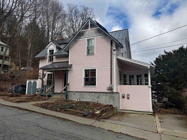 house with 3 bedroom, Brattleboro VT DS102216210