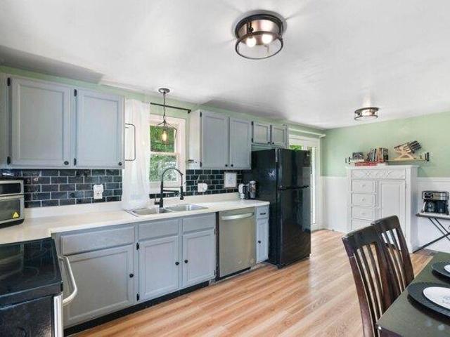 house with 3 bedroom, Brattleboro VT DS102527775