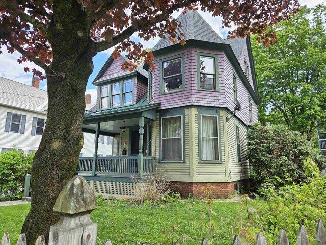 house with 3 bedroom, Brattleboro VT DS102531555