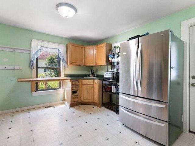 house with 3 bedroom, Brattleboro VT DS104113644