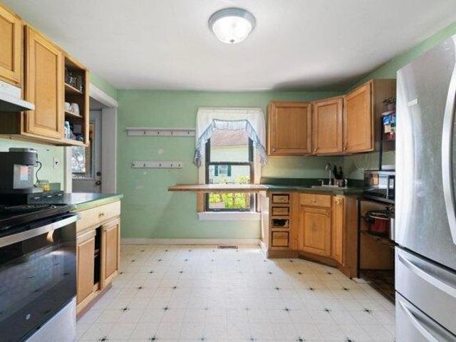 house with 3 bedroom, Brattleboro VT ES105144481