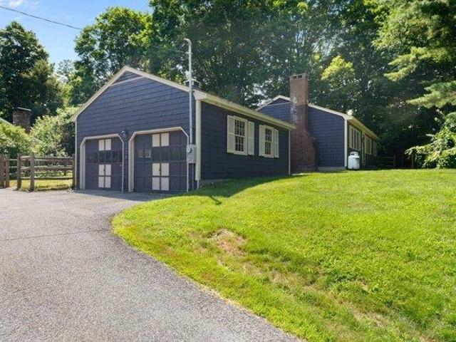 house with 3 bedroom, Brattleboro VT ES105190113