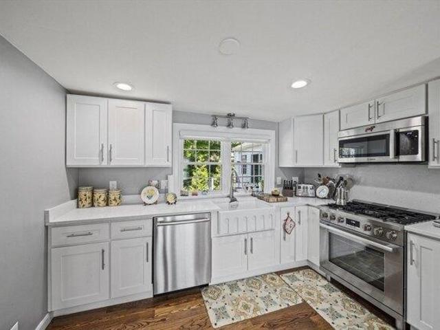 house with 3 bedroom, Braintree MA ES103605376