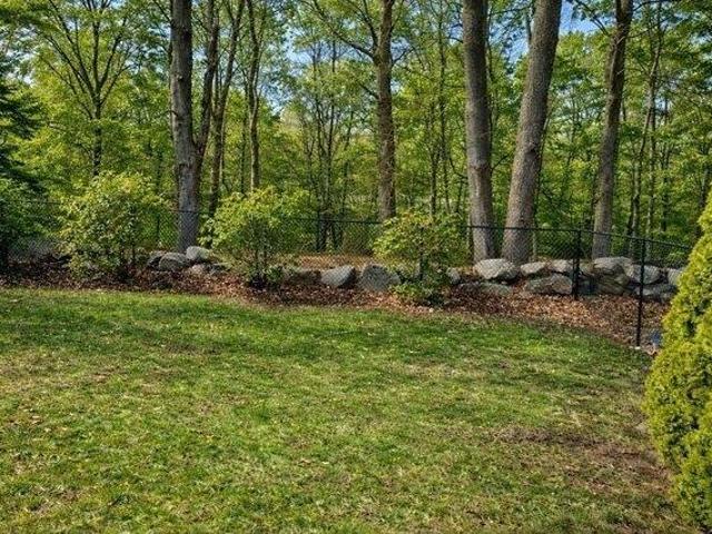 house with 3 bedroom, Braintree MA ES103017574