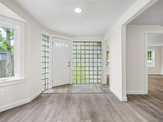 house with 3 bedroom, Braintree MA ES103220158