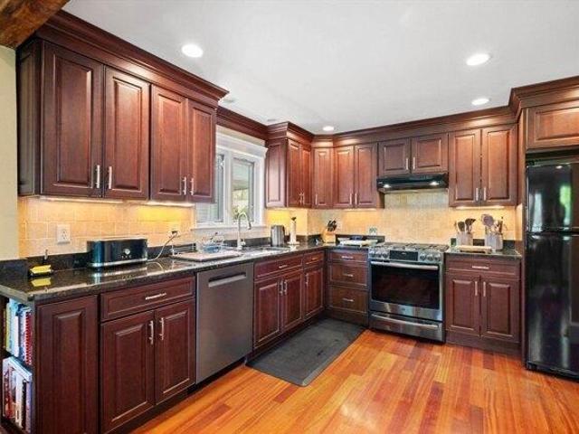 house with 3 bedroom, Braintree MA ES103222545