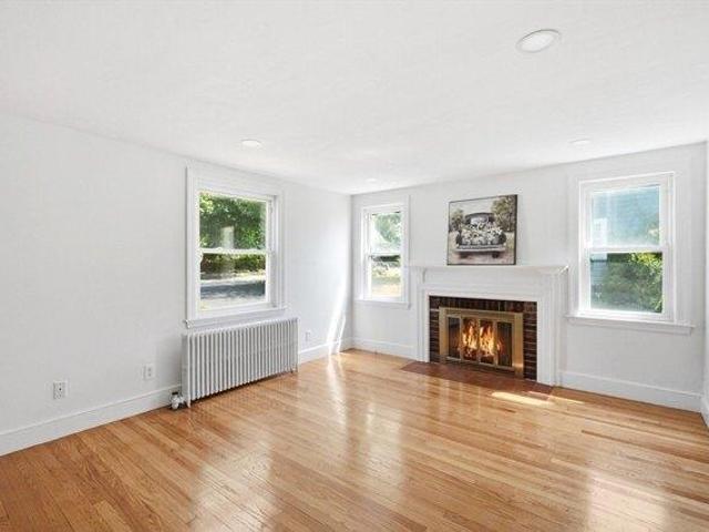 house with 3 bedroom, Braintree MA ES104263547