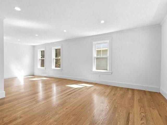 house with 3 bedroom, Braintree MA ES105095401