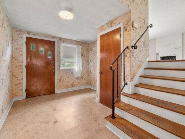 house with 3 bedroom, Braintree MA ES105115736