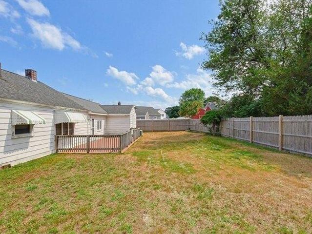 house with 3 bedroom, Braintree MA ES105207960