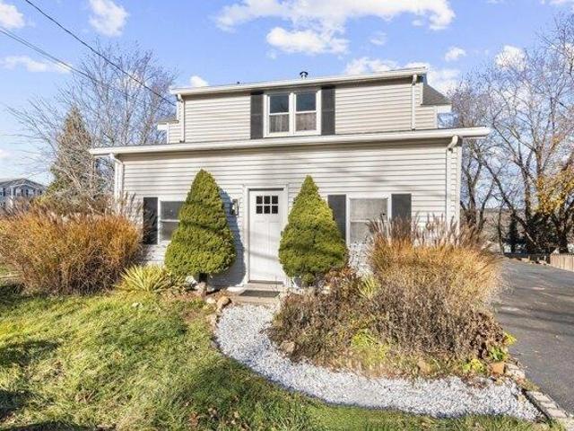 house with 3 bedroom, Branford CT DLS102282957