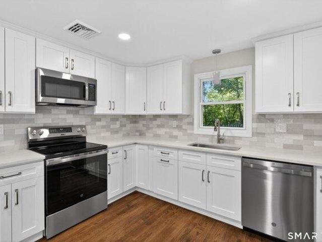 house with 3 bedroom, Branford CT DS104330892