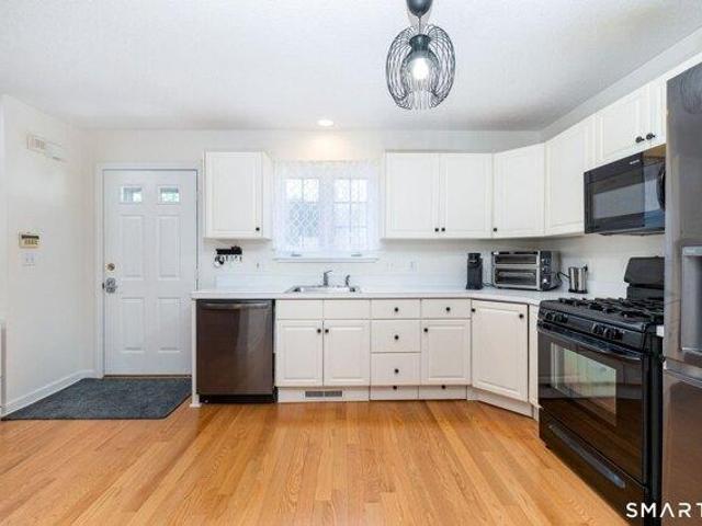 house with 3 bedroom, Branford CT ES104295637