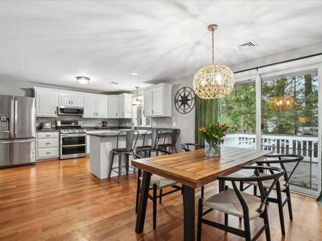 house with 3 bedroom, Brentwood NH DLS101605099