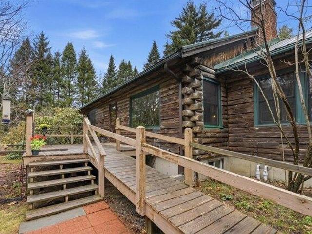 house with 3 bedroom, Brentwood NH DS102444969
