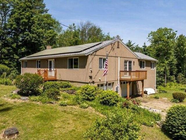 house with 3 bedroom, Brentwood NH DS104442334