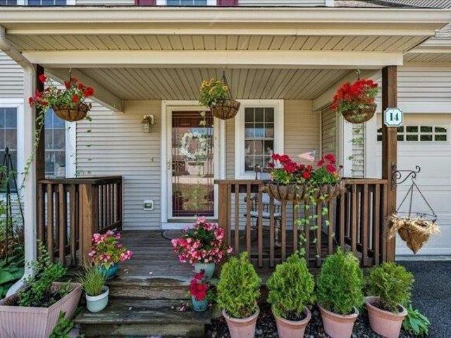 house with 3 bedroom, Brentwood NH ES105274881