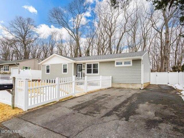 house with 3 bedroom, Brick NJ DLS101628426
