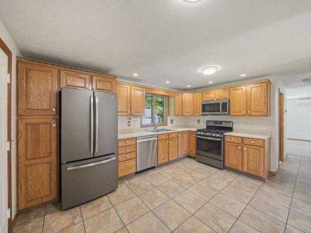 house with 3 bedroom, Bridgewater MA ES103808987