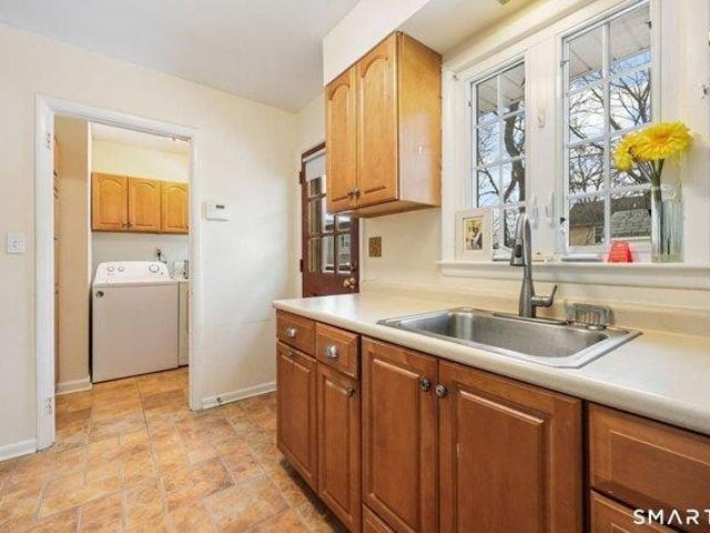 house with 3 bedroom, Bridgeport CT DLS101859316