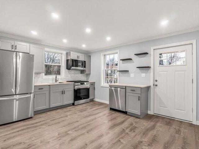 house with 3 bedroom, Bridgeport CT DLS89560798