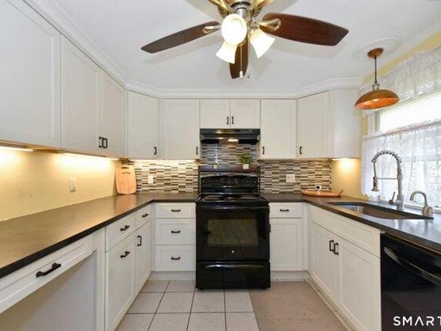 house with 3 bedroom, Bridgeport CT DS104443186