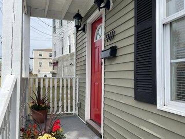 house with 3 bedroom, Bridgeport CT DS102531271