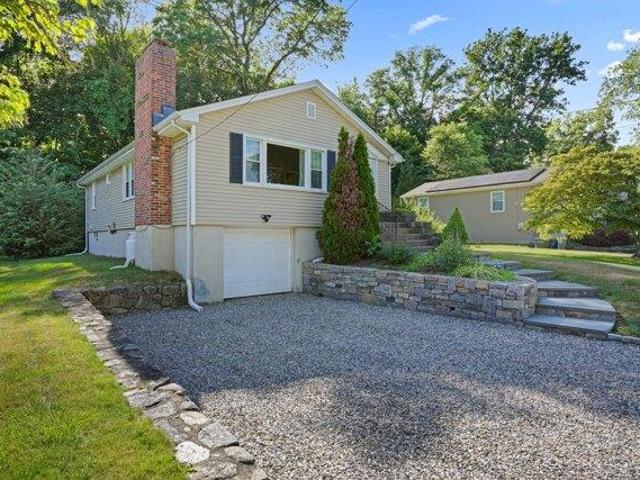 house with 3 bedroom, Bridgeport CT DS103072858