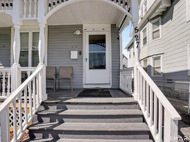 house with 3 bedroom, Bridgeport CT ES104477477