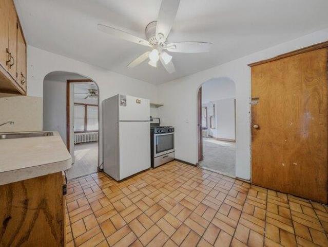 house with 3 bedroom, Bridgeport CT ES104850635
