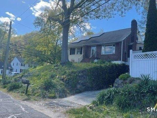 house with 3 bedroom, Bridgeport CT ES105122941
