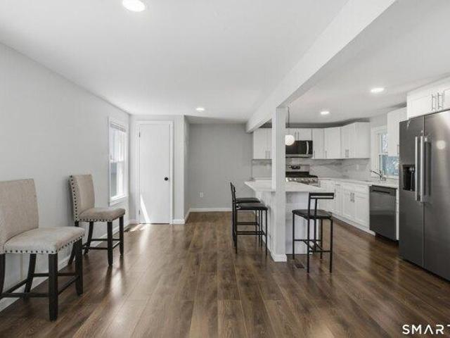 house with 3 bedroom, Bridgeport CT ES105159445